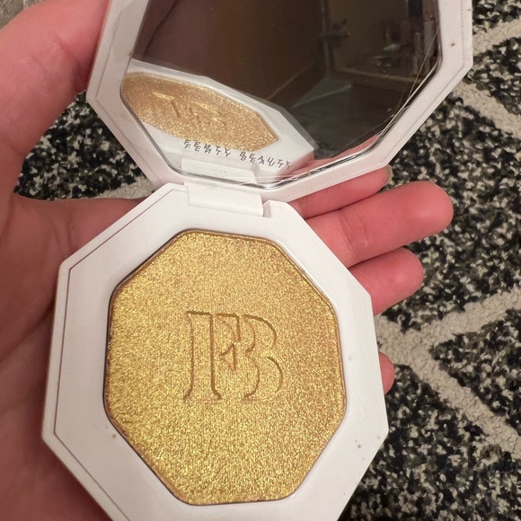 Fenty Beauty | Makeup | Nwob Fenty Killawatt Highlight Trophy Wife ...